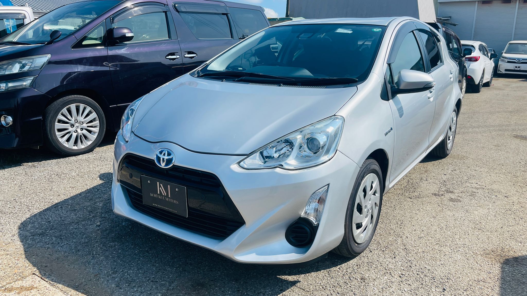Toyota Aqua 1.5S – Kozukue Motors