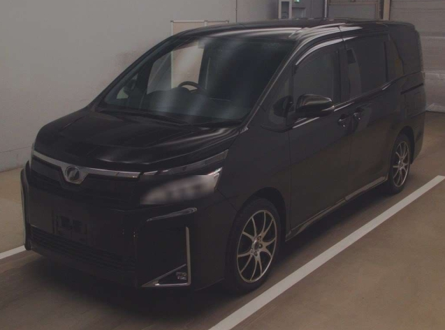 Toyota Voxy X – Kozukue Motors